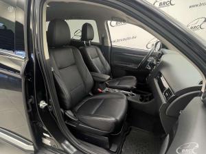 Black Mitsubishi Outlander 2016 in Vilnius, with an engine capacity of 2.00 L and mileage of 84 thousand km for 12000 €, photo 9 on AUTOMOTO.COM.LV