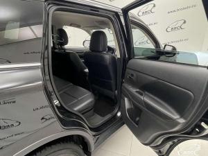 Black Mitsubishi Outlander 2016 in Vilnius, with an engine capacity of 2.00 L and mileage of 84 thousand km for 12000 €, photo 14 on AUTOMOTO.COM.LV