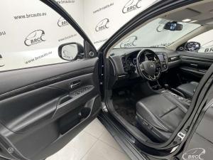Black Mitsubishi Outlander 2016 in Vilnius, with an engine capacity of 2.00 L and mileage of 84 thousand km for 12000 €, photo 21 on AUTOMOTO.COM.LV