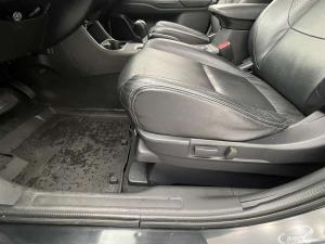Black Mitsubishi Outlander 2016 in Vilnius, with an engine capacity of 2.00 L and mileage of 84 thousand km for 12000 €, photo 24 on AUTOMOTO.COM.LV
