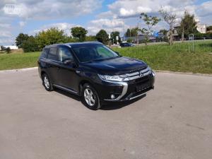 Melns Mitsubishi Outlander 2016 Palanga, ar dzinēja tilpumu 2.00 L un nobraukumu 167 tūkst. km par 12250 €, foto 4 vietnē AUTOMOTO.COM.LV