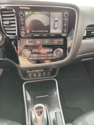 Melns Mitsubishi Outlander 2016 Palanga, ar dzinēja tilpumu 2.00 L un nobraukumu 167 tūkst. km par 12250 €, foto 7 vietnē AUTOMOTO.COM.LV