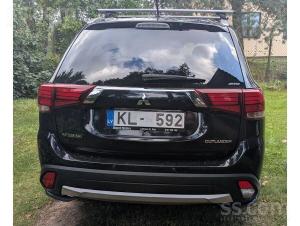 Melns Mitsubishi Outlander 2016 Rīga, ar dzinēja tilpumu 2.30 L un nobraukumu 119 tūkst. km par 13500 €, foto 4 vietnē AUTOMOTO.COM.LV