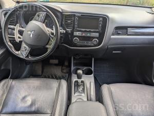 Melns Mitsubishi Outlander 2016 Rīga, ar dzinēja tilpumu 2.30 L un nobraukumu 119 tūkst. km par 13500 €, foto 6 vietnē AUTOMOTO.COM.LV
