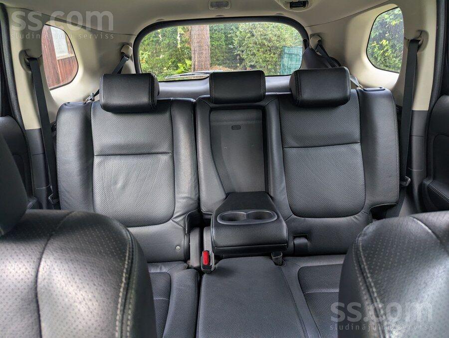 Melns Mitsubishi Outlander 2016 Rīga, ar dzinēja tilpumu 2.30 L un nobraukumu 119 tūkst. km par 13500 €, foto 12 vietnē AUTOMOTO.COM.LV