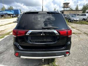 Melns Mitsubishi Outlander 2016 Šauļi, ar dzinēja tilpumu 2.20 L un nobraukumu 184 tūkst. km par 10500 €, foto 8 vietnē AUTOMOTO.COM.LV