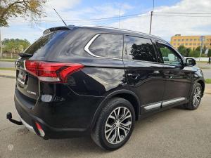 Melns Mitsubishi Outlander 2016 Šauļi, ar dzinēja tilpumu 2.30 L un nobraukumu 185 tūkst. km par 11950 €, foto 9 vietnē AUTOMOTO.COM.LV