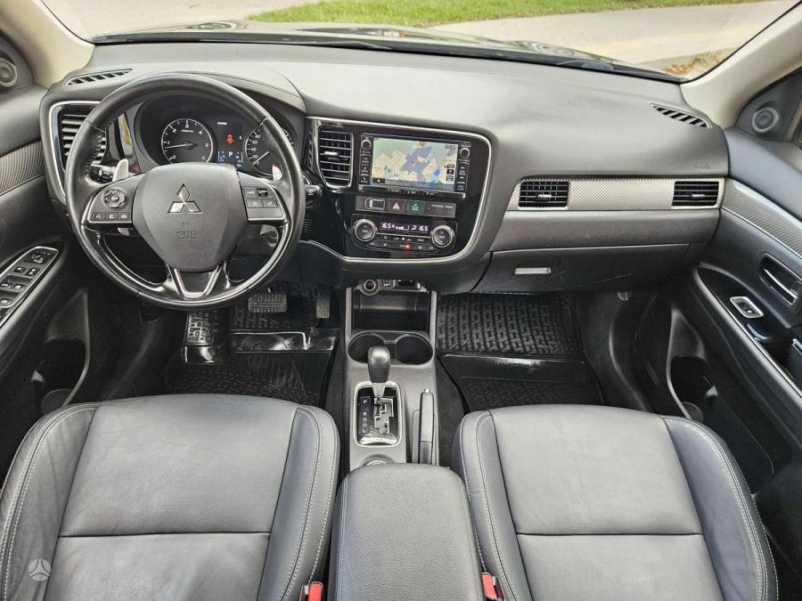 Melns Mitsubishi Outlander 2016 Šauļi, ar dzinēja tilpumu 2.30 L un nobraukumu 185 tūkst. km par 11950 €, foto 13 vietnē AUTOMOTO.COM.LV