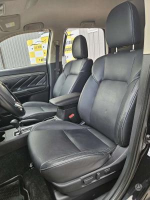 Melns Mitsubishi Outlander 2016 Šauļi, ar dzinēja tilpumu 2.30 L un nobraukumu 185 tūkst. km par 11950 €, foto 14 vietnē AUTOMOTO.COM.LV