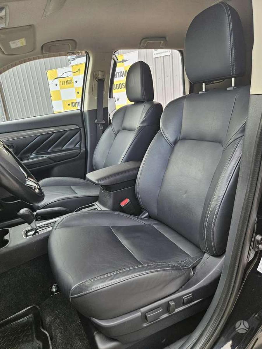 Melns Mitsubishi Outlander 2016 Šauļi, ar dzinēja tilpumu 2.30 L un nobraukumu 185 tūkst. km par 11950 €, foto 14 vietnē AUTOMOTO.COM.LV