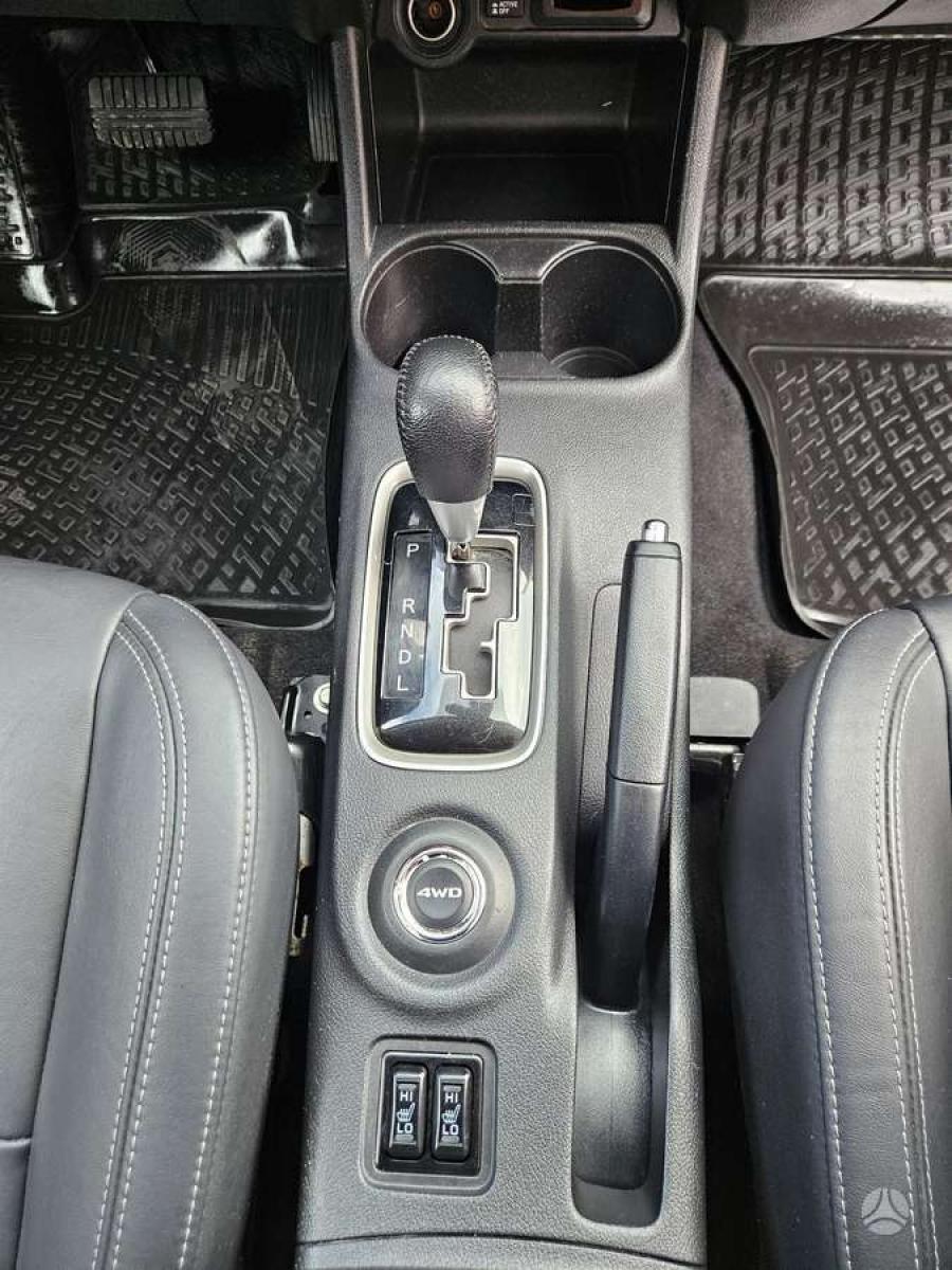 Melns Mitsubishi Outlander 2016 Šauļi, ar dzinēja tilpumu 2.30 L un nobraukumu 185 tūkst. km par 11950 €, foto 17 vietnē AUTOMOTO.COM.LV