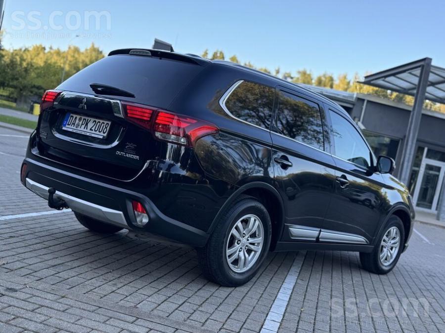 Melns Mitsubishi Outlander 2016 Jūrmala, ar dzinēja tilpumu 2.00 L un nobraukumu 0 tūkst. km par 8990 €, foto 3 vietnē AUTOMOTO.COM.LV