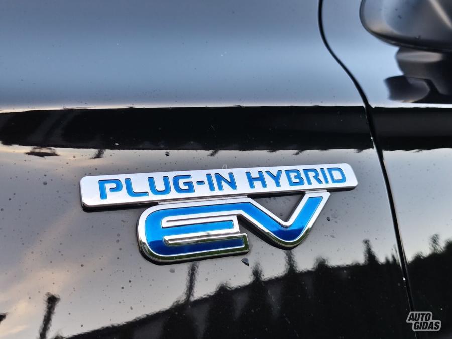 Melns Mitsubishi Outlander 2016 Šauļi, ar dzinēja tilpumu 2.00 L un nobraukumu 300 tūkst. km par 11250 €, foto 27 vietnē AUTOMOTO.COM.LV