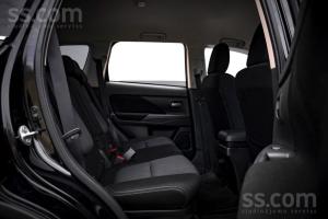 Black Mitsubishi Outlander 2017 in Riga, with an engine capacity of 2.30 L and mileage of 0 thousand km for 5200 €, photo 11 on AUTOMOTO.COM.LV
