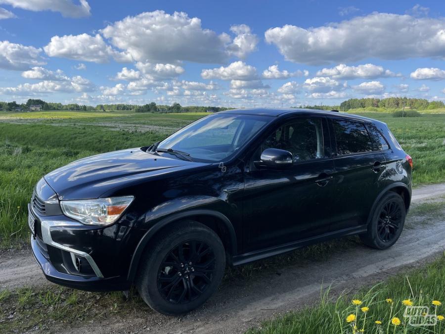 Melns Mitsubishi Outlander 2017 Viļņa, ar dzinēja tilpumu 2.00 L un nobraukumu 187 tūkst. km par 9700 €, foto 3 vietnē AUTOMOTO.COM.LV