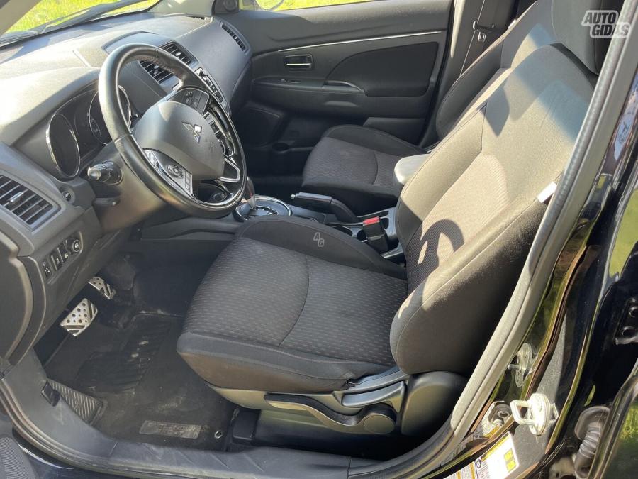 Melns Mitsubishi Outlander 2017 Viļņa, ar dzinēja tilpumu 2.00 L un nobraukumu 187 tūkst. km par 9700 €, foto 12 vietnē AUTOMOTO.COM.LV