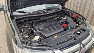 Melns Mitsubishi Outlander 2017 Jelgava, ar dzinēja tilpumu 2.30 L un nobraukumu 184 tūkst. km par 11250 €, foto 10 vietnē AUTOMOTO.COM.LV