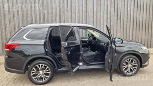 Melns Mitsubishi Outlander 2017 Jelgava, ar dzinēja tilpumu 2.30 L un nobraukumu 184 tūkst. km par 11250 €, foto 15 vietnē AUTOMOTO.COM.LV
