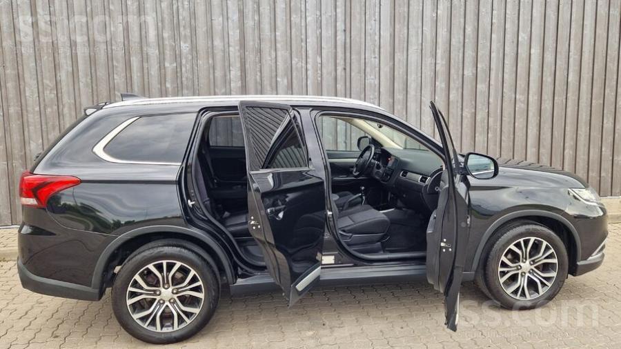 Melns Mitsubishi Outlander 2017 Jelgava, ar dzinēja tilpumu 2.30 L un nobraukumu 184 tūkst. km par 11250 €, foto 15 vietnē AUTOMOTO.COM.LV