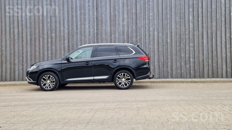 Melns Mitsubishi Outlander 2017 Jelgava, ar dzinēja tilpumu 2.30 L un nobraukumu 184 tūkst. km par 11250 €, foto 21 vietnē AUTOMOTO.COM.LV