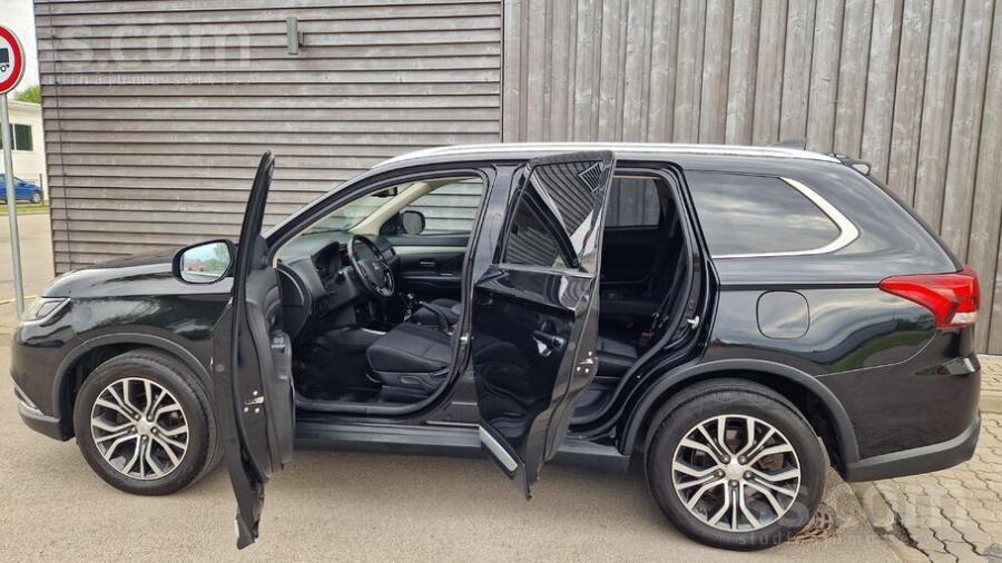 Melns Mitsubishi Outlander 2017 Jelgava, ar dzinēja tilpumu 2.30 L un nobraukumu 184 tūkst. km par 11250 €, foto 25 vietnē AUTOMOTO.COM.LV