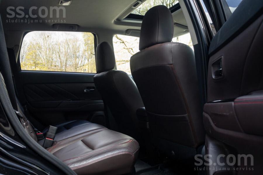 Melns Mitsubishi Outlander 2017 Rīga, ar dzinēja tilpumu 2.00 L un nobraukumu 260 tūkst. km par 14000 €, foto 11 vietnē AUTOMOTO.COM.LV