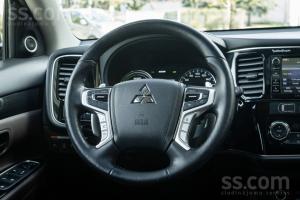 Melns Mitsubishi Outlander 2017 Rīga, ar dzinēja tilpumu 2.00 L un nobraukumu 260 tūkst. km par 14000 €, foto 15 vietnē AUTOMOTO.COM.LV