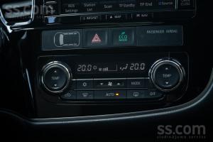 Melns Mitsubishi Outlander 2017 Rīga, ar dzinēja tilpumu 2.00 L un nobraukumu 260 tūkst. km par 14000 €, foto 18 vietnē AUTOMOTO.COM.LV