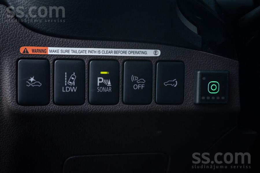 Melns Mitsubishi Outlander 2017 Rīga, ar dzinēja tilpumu 2.00 L un nobraukumu 260 tūkst. km par 14000 €, foto 22 vietnē AUTOMOTO.COM.LV