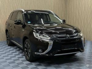 Melns Mitsubishi Outlander 2017 Marijampole, ar dzinēja tilpumu 2.00 L un nobraukumu 217 tūkst. km par 11950 €, foto  vietnē AUTOMOTO.COM.LV