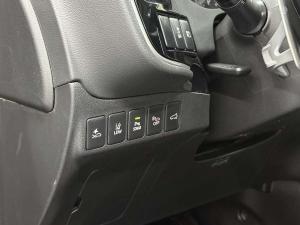 Black Mitsubishi Outlander 2017 in Marijampole, with an engine capacity of 2.00 L and mileage of 217 thousand km for 11950 €, photo 27 on AUTOMOTO.COM.LV