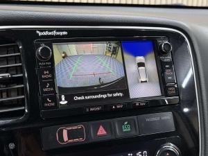 Black Mitsubishi Outlander 2017 in Marijampole, with an engine capacity of 2.00 L and mileage of 217 thousand km for 11950 €, photo 30 on AUTOMOTO.COM.LV