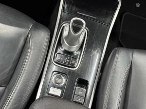 Black Mitsubishi Outlander 2017 in Marijampole, with an engine capacity of 2.00 L and mileage of 217 thousand km for 11950 €, photo 33 on AUTOMOTO.COM.LV