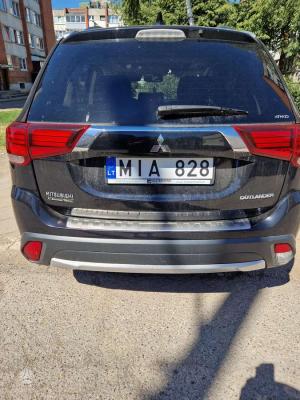 Melns Mitsubishi Outlander 2017 Kauņa, ar dzinēja tilpumu 2.30 L un nobraukumu 120 tūkst. km par 11900 €, foto 5 vietnē AUTOMOTO.COM.LV