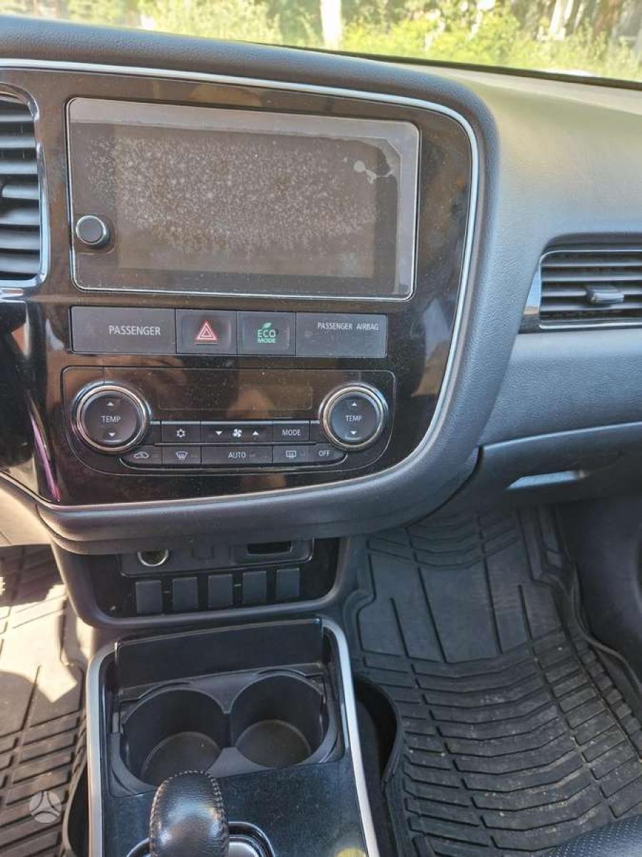 Melns Mitsubishi Outlander 2017 Kauņa, ar dzinēja tilpumu 2.30 L un nobraukumu 120 tūkst. km par 11900 €, foto 12 vietnē AUTOMOTO.COM.LV