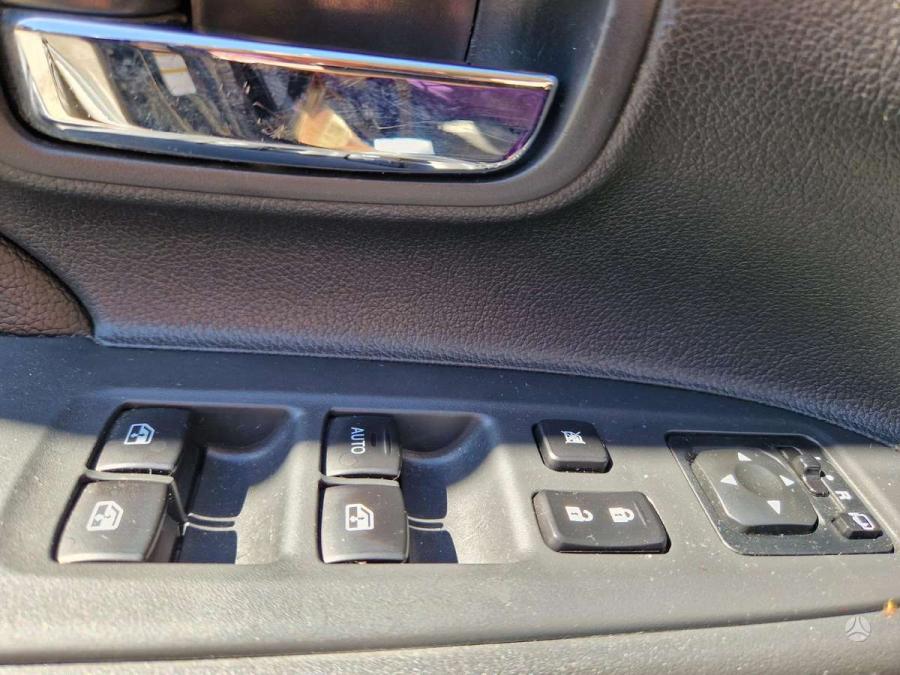 Melns Mitsubishi Outlander 2017 Kauņa, ar dzinēja tilpumu 2.30 L un nobraukumu 120 tūkst. km par 11900 €, foto 16 vietnē AUTOMOTO.COM.LV
