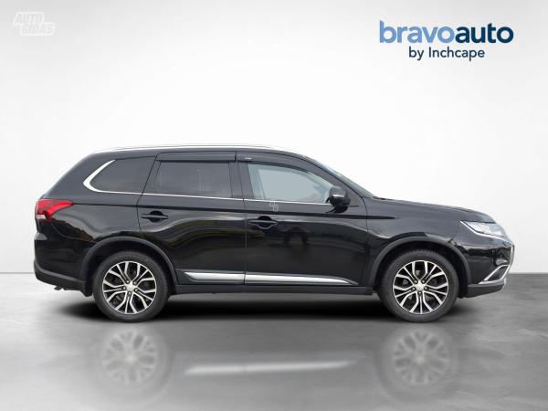 Mitsubishi Outlander 2017 Klaipėda vietnē Melns Mitsubishi Outlander 2017 Klaipėda, ar dzinēja tilpumu 2.00 L un nobraukumu 123 tūkst. km par 15500 €, foto 7 vietnē AUTOMOTO.COM.LV
