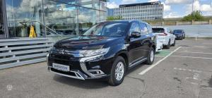 Melns Mitsubishi Outlander 2018 Viļņa, ar dzinēja tilpumu 2.36 L un nobraukumu 125 tūkst. km par 17980 €, foto 2 vietnē AUTOMOTO.COM.LV
