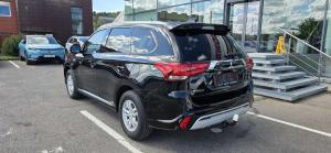 Melns Mitsubishi Outlander 2018 Viļņa, ar dzinēja tilpumu 2.36 L un nobraukumu 125 tūkst. km par 17980 €, foto 5 vietnē AUTOMOTO.COM.LV