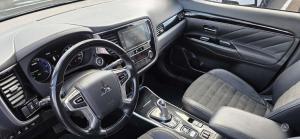 Black Mitsubishi Outlander 2018 in Vilnius, with an engine capacity of 2.36 L and mileage of 125 thousand km for 17980 €, photo 20 on AUTOMOTO.COM.LV