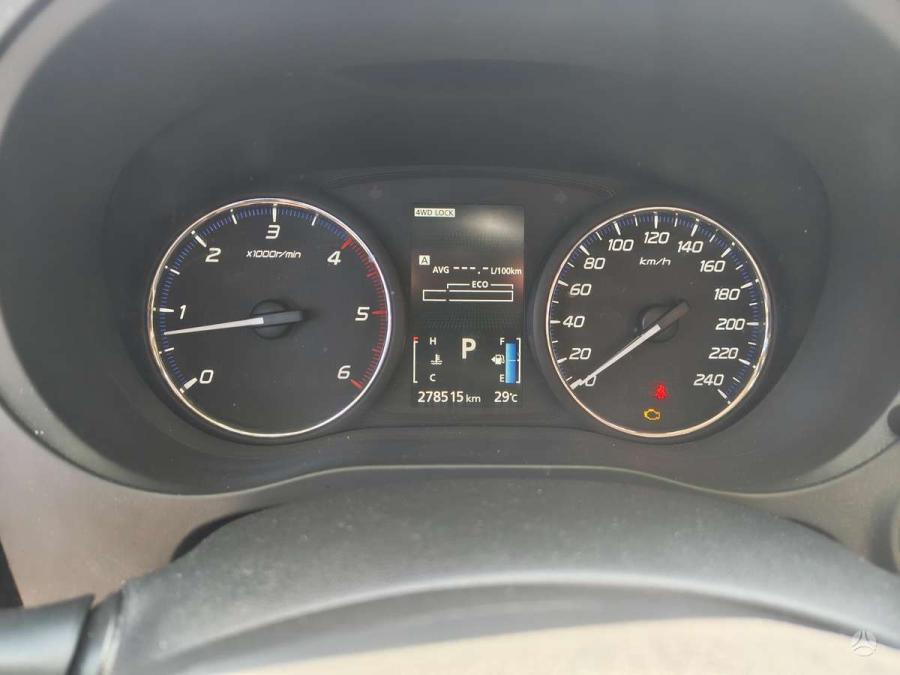 Melns Mitsubishi Outlander 2018 Molėtai, ar dzinēja tilpumu 0.00 L un nobraukumu 279 tūkst. km par 7000 €, foto 7 vietnē AUTOMOTO.COM.LV
