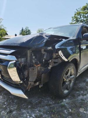 Melns Mitsubishi Outlander 2018 Molėtai, ar dzinēja tilpumu 0.00 L un nobraukumu 279 tūkst. km par 7000 €, foto 8 vietnē AUTOMOTO.COM.LV