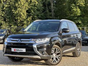 Black Mitsubishi Outlander 2018 in Utena, with an engine capacity of 2.20 L and mileage of 266 thousand km for 10599 €, photo 9 on AUTOMOTO.COM.LV
