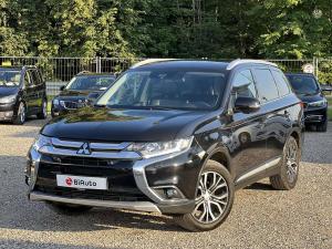 Black Mitsubishi Outlander 2018 in Utena, with an engine capacity of 2.20 L and mileage of 266 thousand km for 10599 €, photo 10 on AUTOMOTO.COM.LV