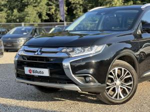 Black Mitsubishi Outlander 2018 in Utena, with an engine capacity of 2.20 L and mileage of 266 thousand km for 10599 €, photo 16 on AUTOMOTO.COM.LV