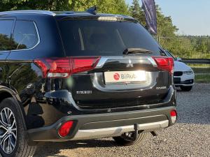 Black Mitsubishi Outlander 2018 in Utena, with an engine capacity of 2.20 L and mileage of 266 thousand km for 10599 €, photo 26 on AUTOMOTO.COM.LV