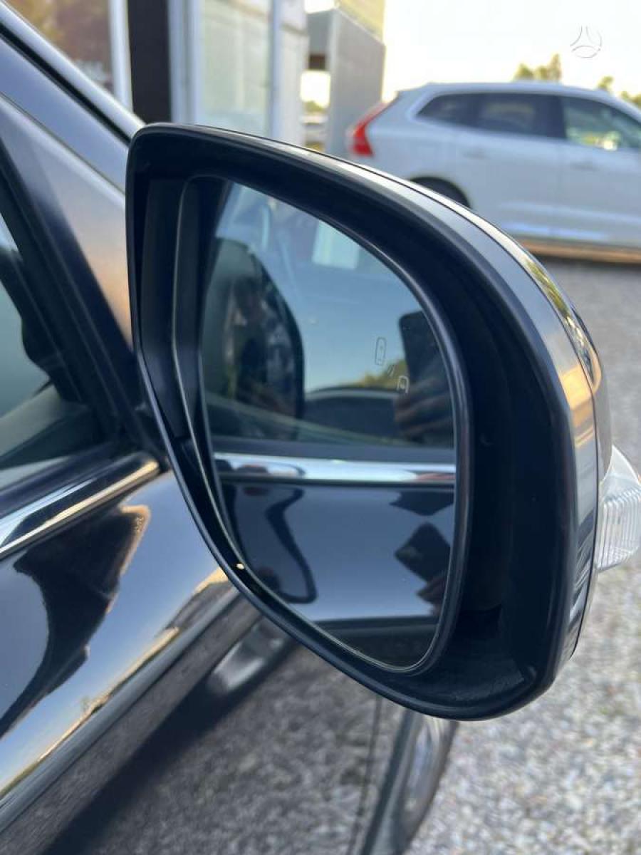 Black Mitsubishi Outlander 2018 in Utena, with an engine capacity of 2.20 L and mileage of 266 thousand km for 10599 €, photo 55 on AUTOMOTO.COM.LV