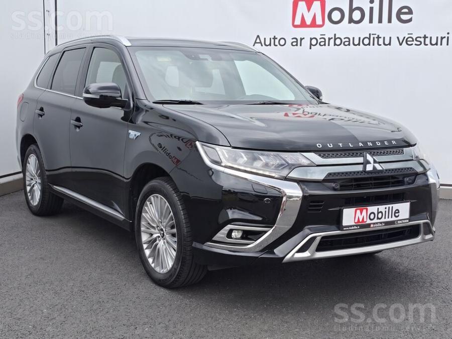 Melns Mitsubishi Outlander 2018 Rīga, ar dzinēja tilpumu 2.40 L un nobraukumu 237 tūkst. km par 15950 €, foto 1 vietnē AUTOMOTO.COM.LV