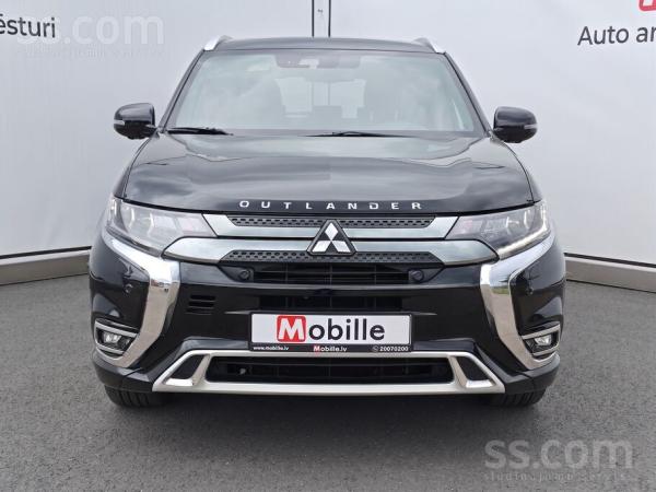Melns Mitsubishi Outlander 2018 Rīga, ar dzinēja tilpumu 2.40 L un nobraukumu 237 tūkst. km par 15950 €, foto 2 vietnē AUTOMOTO.COM.LV