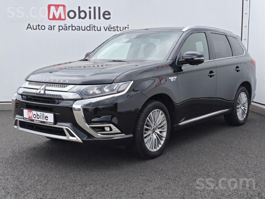 Melns Mitsubishi Outlander 2018 Rīga, ar dzinēja tilpumu 2.40 L un nobraukumu 237 tūkst. km par 15950 €, foto 4 vietnē AUTOMOTO.COM.LV
